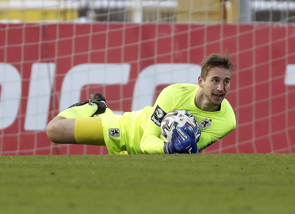 TSV 1860: Derby-Trikot von Marco Hiller bringt stattliche Summe ein ...