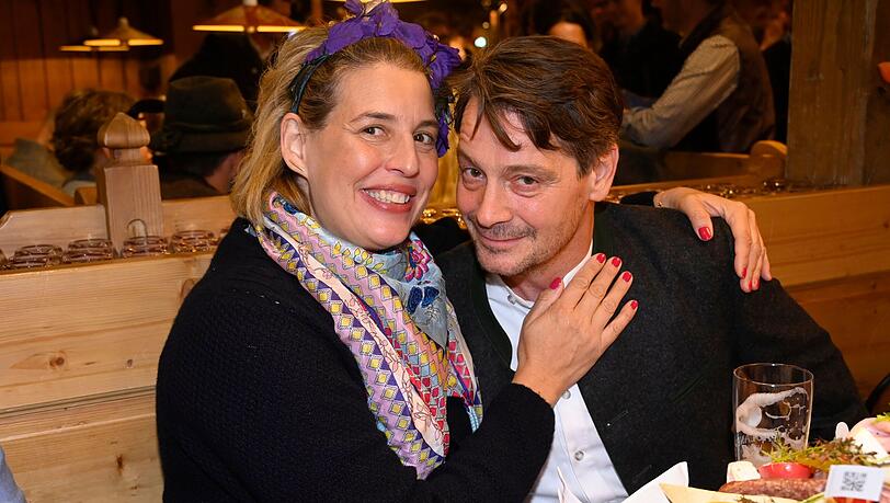 Elena Uhlig feiert bald Hochzeit: Fritz Karl macht Antrag ...