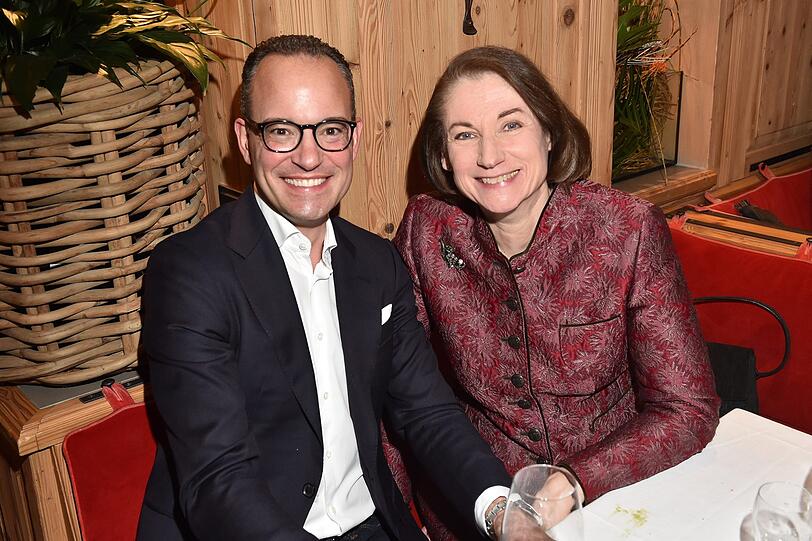 Kufflers Fish-Coktail: Society-Promis stoßen mit Joko an | Abendzeitung München