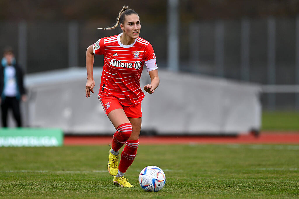 Schädelbruch: Großer Verletzungsschock für die Bayern-Frauen ...