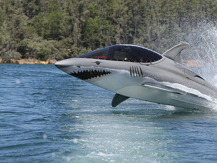 Verrückte Mobilität: Haifisch oder Doppelbett? | Abendzeitung München