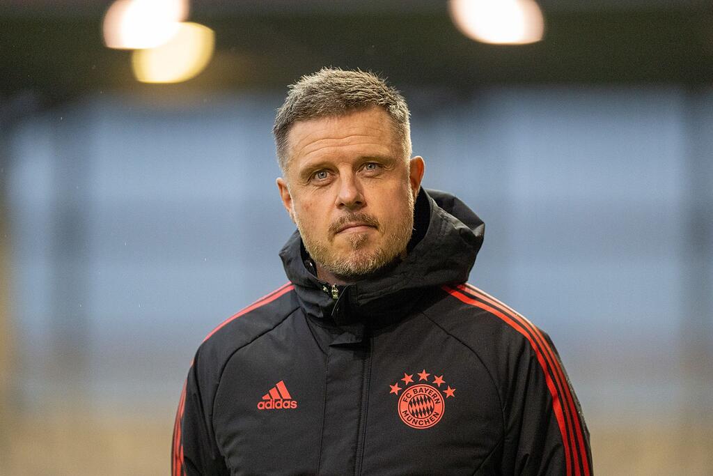 FC-Bayern-Coach Alexander Straus: FC Barcelona ist das beste Team der ...