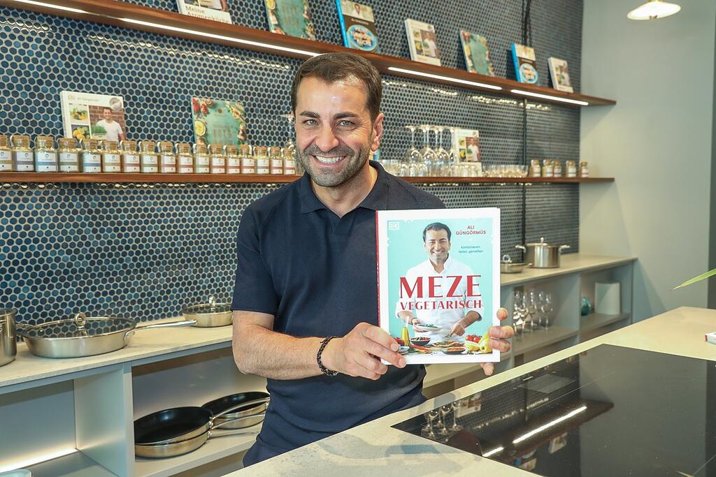 Münchner TV-Koch Ali Güngörmüs präsentiert Sommer-Highlight: Meze heißt ...