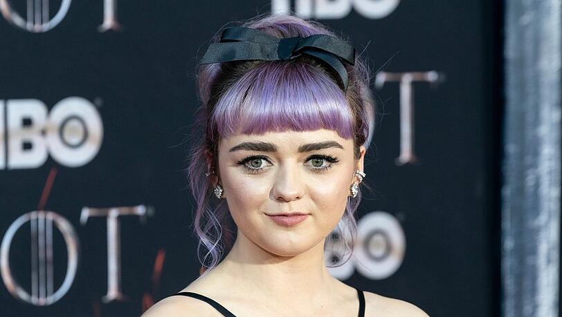 Micro Bangs: The ultra-short bangs are coming back in 2023 - Celebrity ...