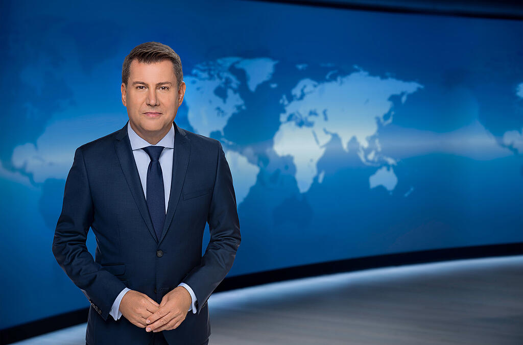 Jens Riewa vermasselt fast "Tagesschau"-Begrüßung | Abendzeitung München