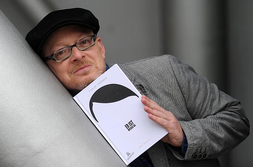 "Er ist wieder da": Hitler erobert England | Abendzeitung München