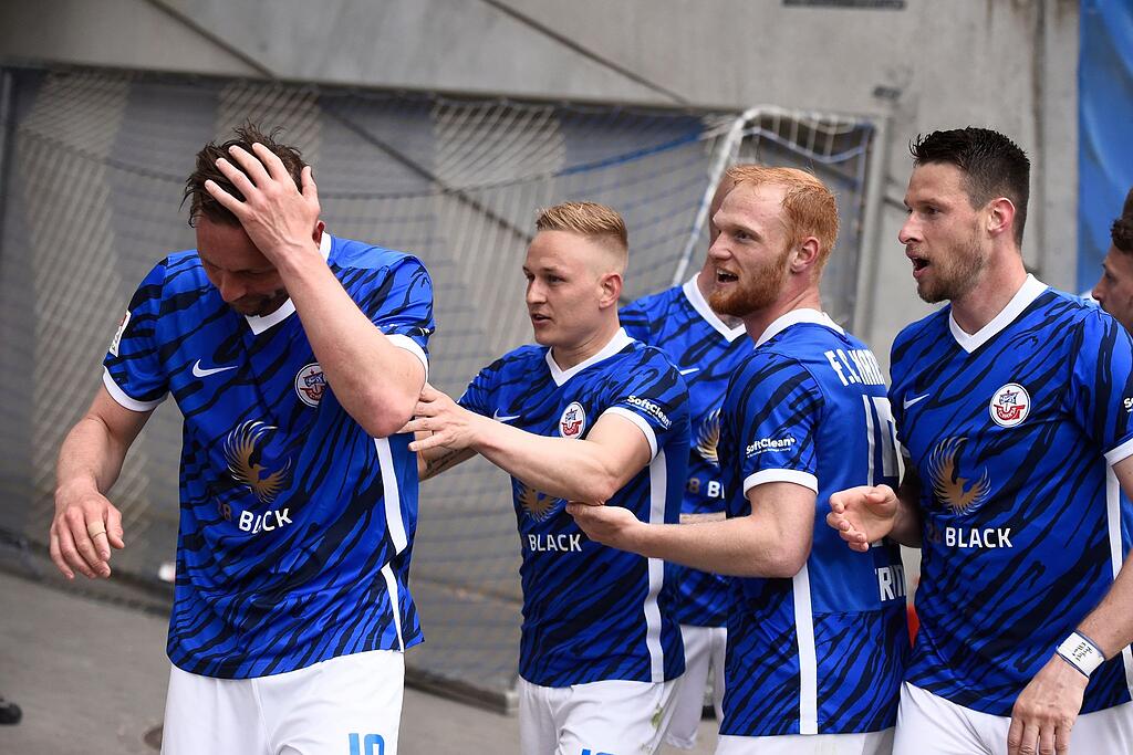 Jahn Regensburg taumelt der 3. Liga entgegen: 0:2 in Rostock ...