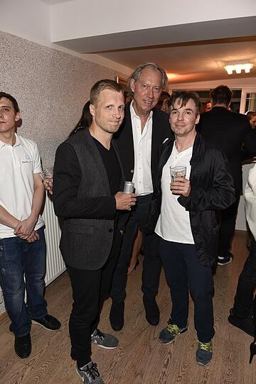 Über den Dächern der Stadt: Wilde Promi-Party bei Bruce Reith ...